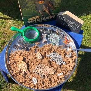 100 Tuff Tray Play Ideas – Lottie Makes