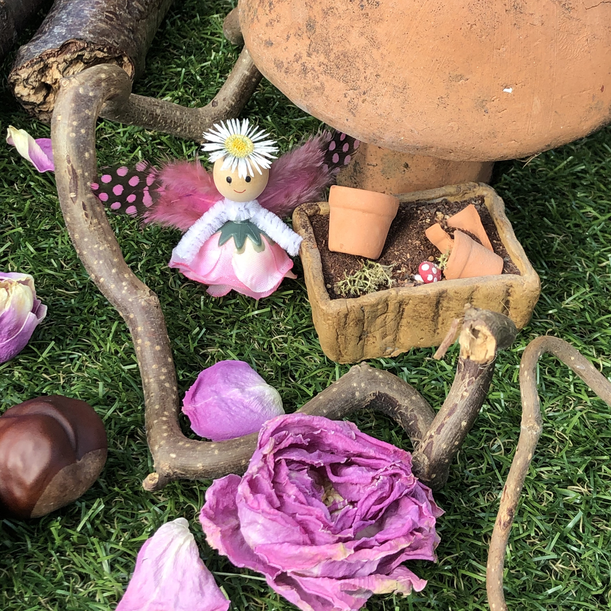 Fairy Small World Play in the Tuff Tray – Lottie Makes