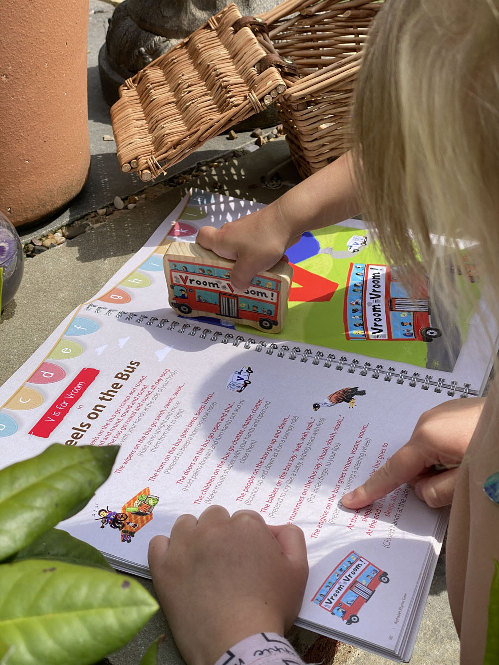 Nursery Rhymes in Play – Lottie Makes