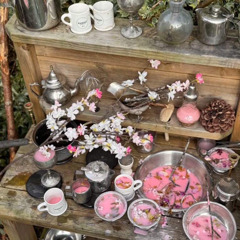 14 fun mud kitchen activities to promote learning through play – Lottie ...